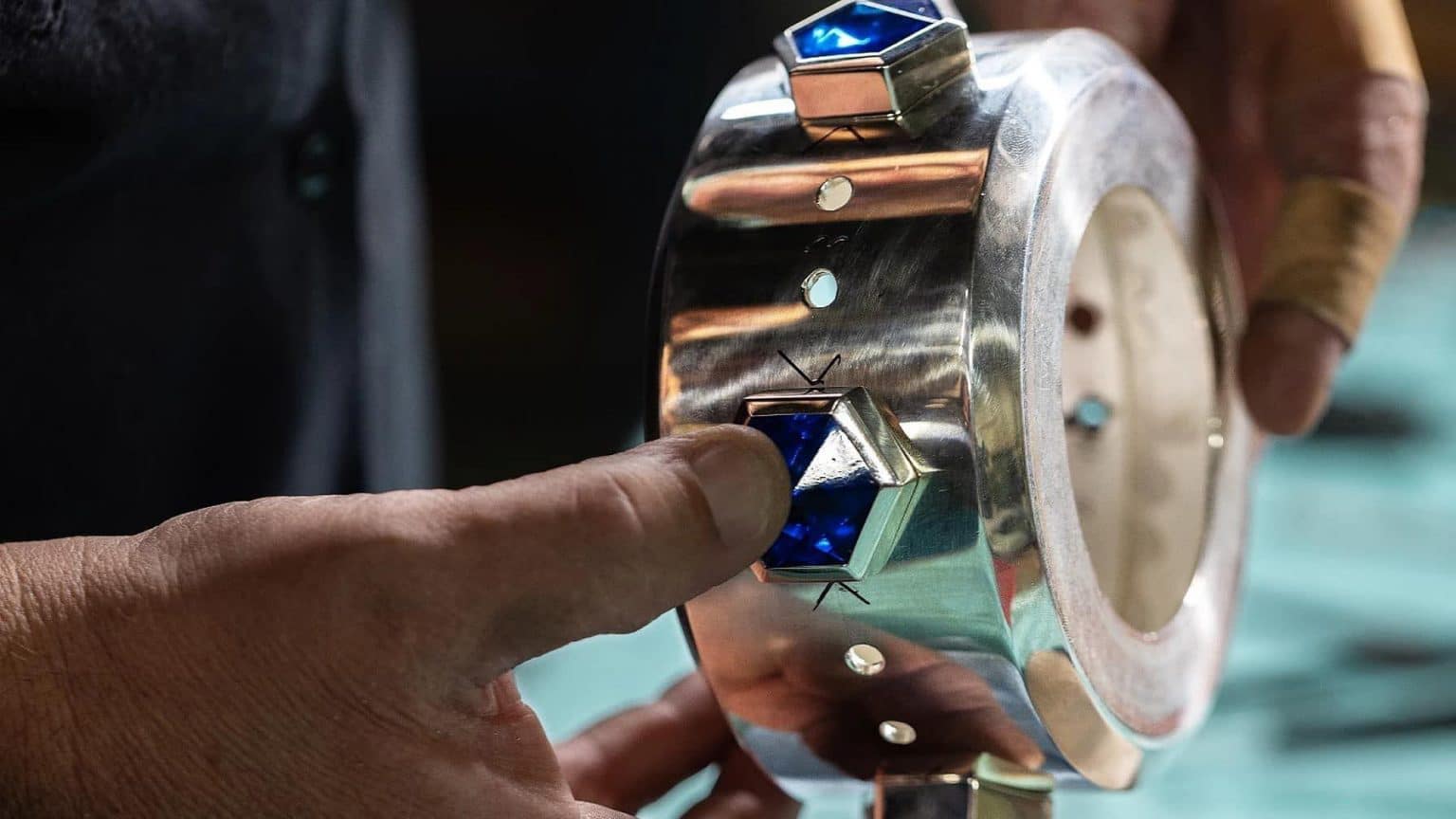 E-sport : Riot Games s’associe à Tiffany & Co. pour confectionner le ...