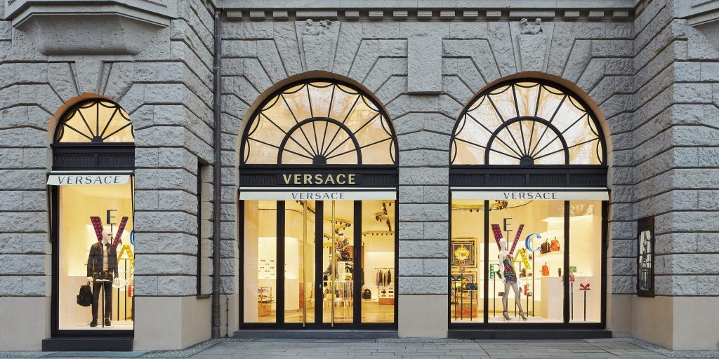 Versace revoit ses prix à la hausse - Luxus Plus