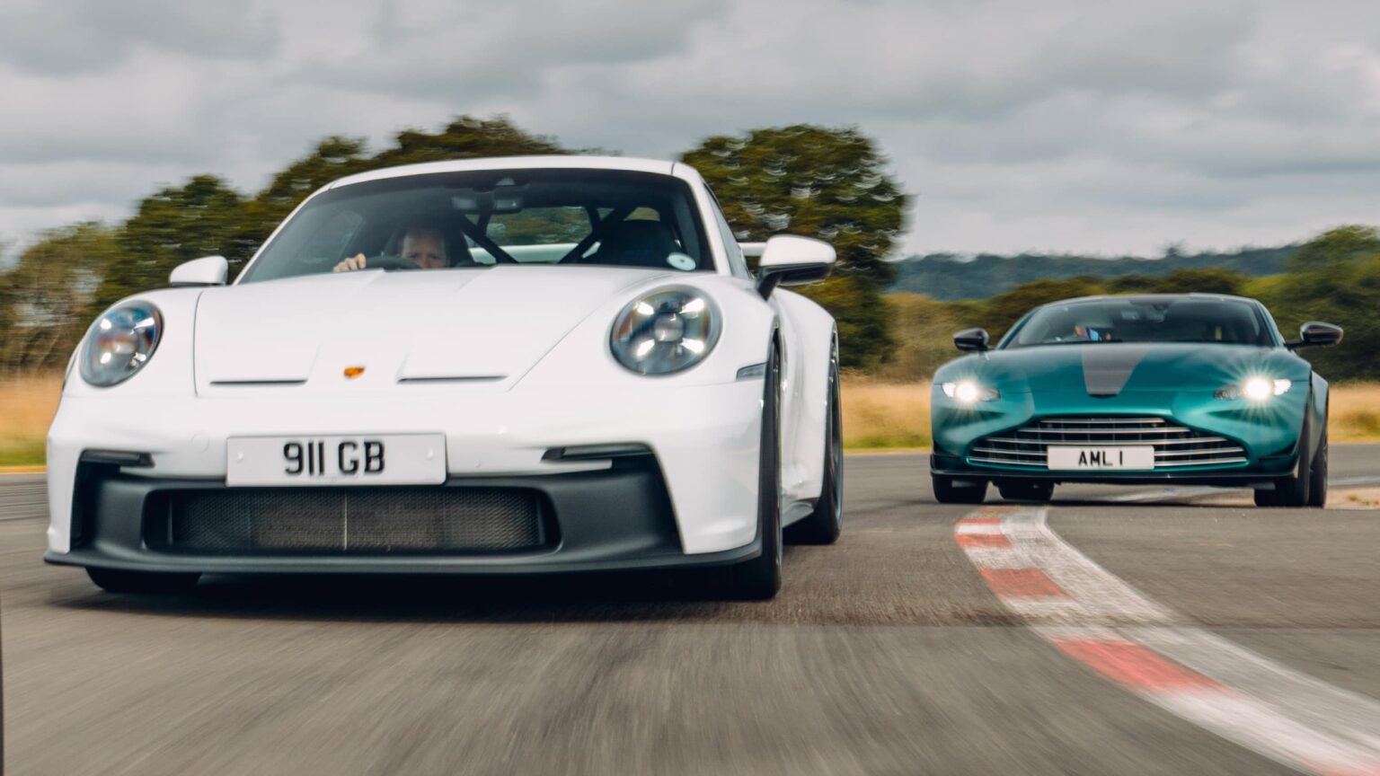 Porsche and Aston Martin want to do better - Luxus Plus