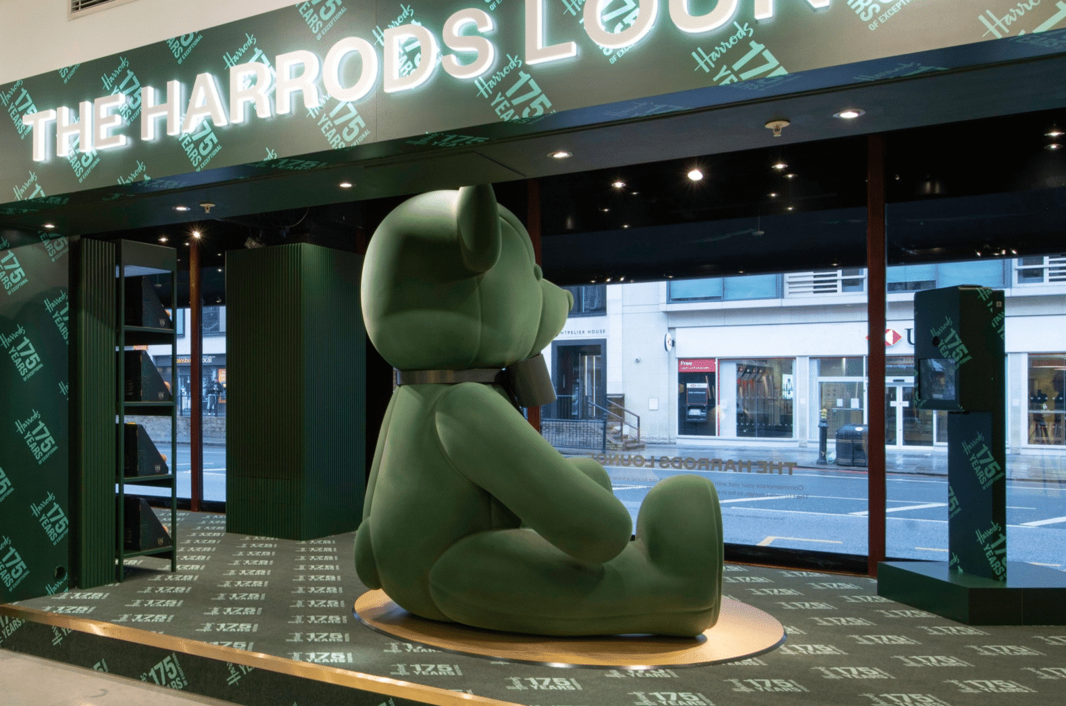 Flagship of British luxury, Harrods celebrates 175 years - Luxus Plus