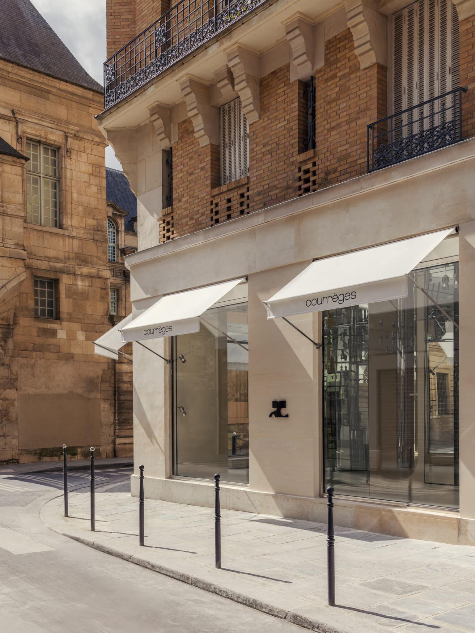 Courrèges s'offre une nouvelle boutique dans le Marais - Luxus Plus