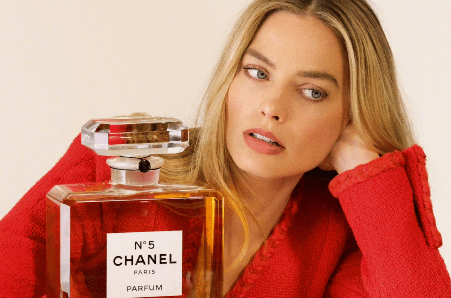 Margot Robbie, nouvelle égérie de Chanel N°5 - Luxus Plus