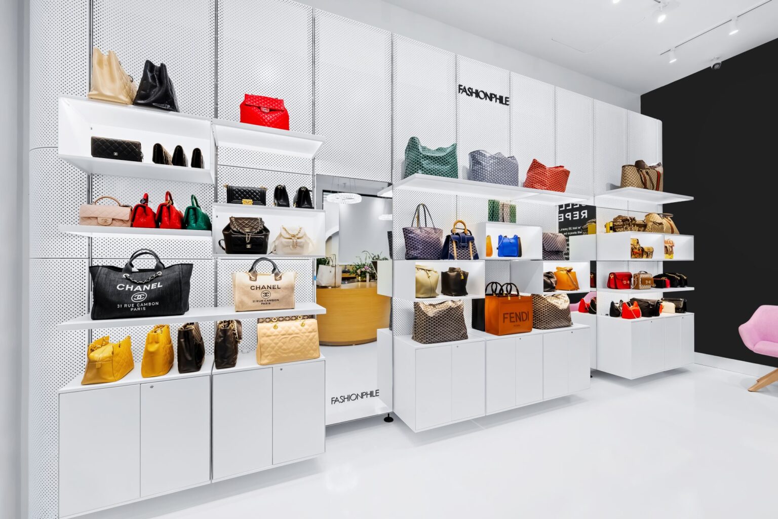 Luxury second-hand goods: Luxe Collective becomes Fashionphile UK ...