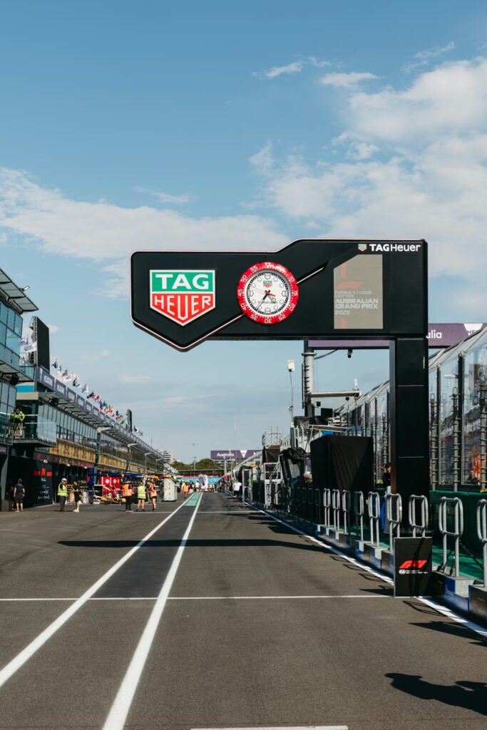 Comment la Formule 1 devient le sport privilégié par le luxe ? - Luxus Plus